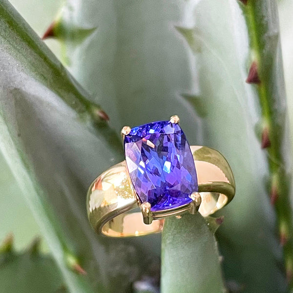 Handcrafted Rectangular Cushion Cut Tanzanite Solitaire Ring in Yellow ...