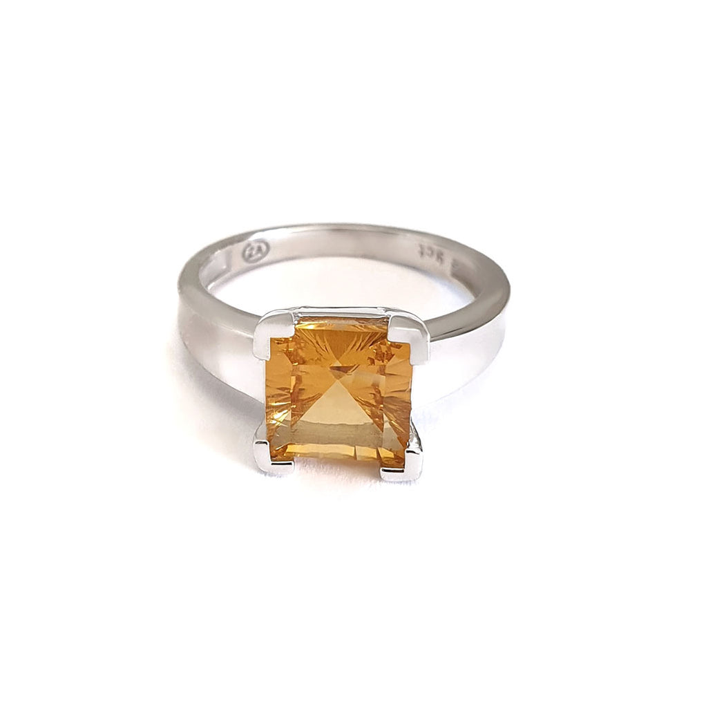 Square Cut Citrine with V Claw and Dipped Shoulders Ring - Afrogem ...