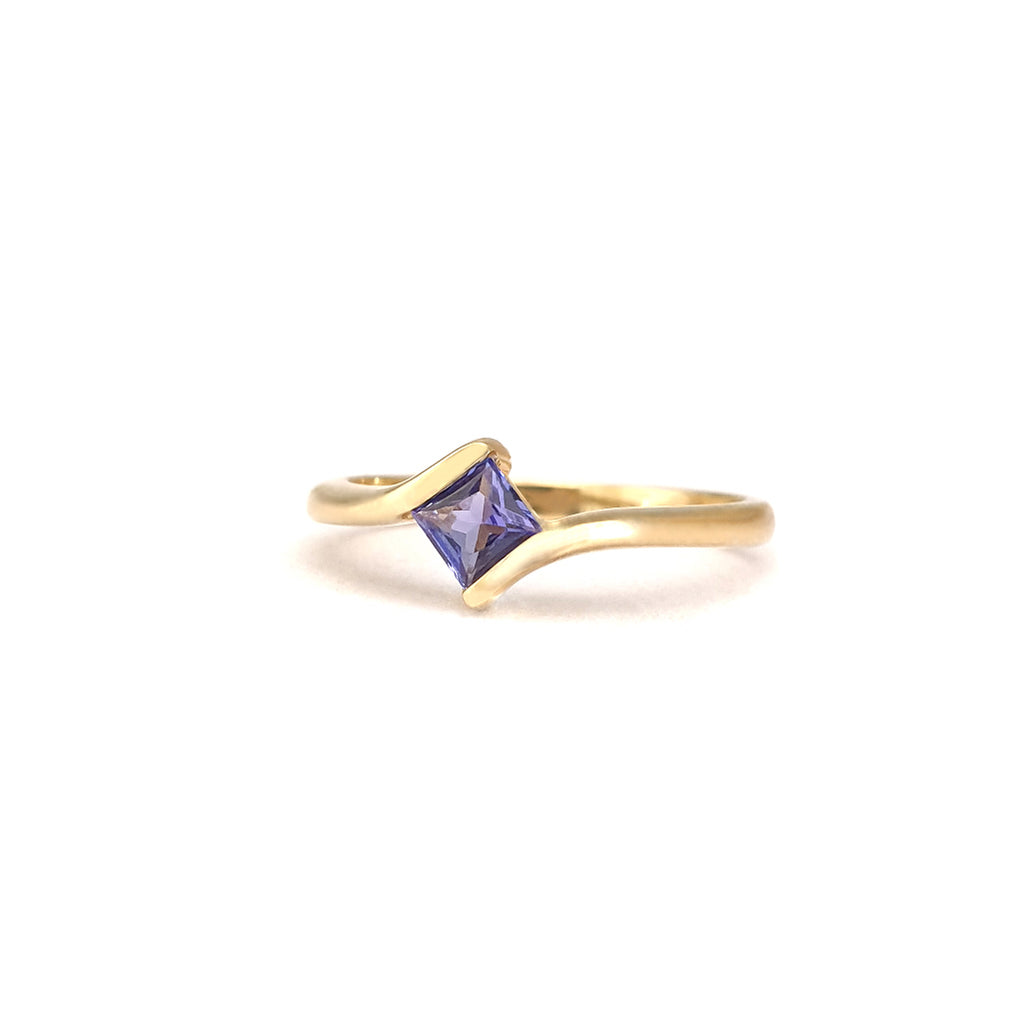 Stunning Solitaire Square Tanzanite Yellow Gold Ring - Afrogem Jewellers